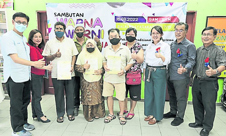 苦等逾30年 PJS7/15組屋3戶獲地契 | 中马 | 地方 | 2022-09-17 – 光明日报