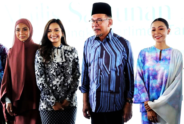 安華選區門戶開放邀De Fam 《Alamak Raya Lagi!》全場沸勝 | 国内 | 2024-05-04 – 光明日报