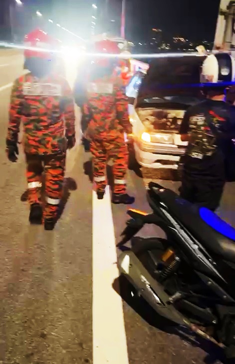 【视频】桥上只见车不见人 身分不明男子疑跳海 | 精选 | 即时 | 国内 | 2025-03-26 – 光明日报