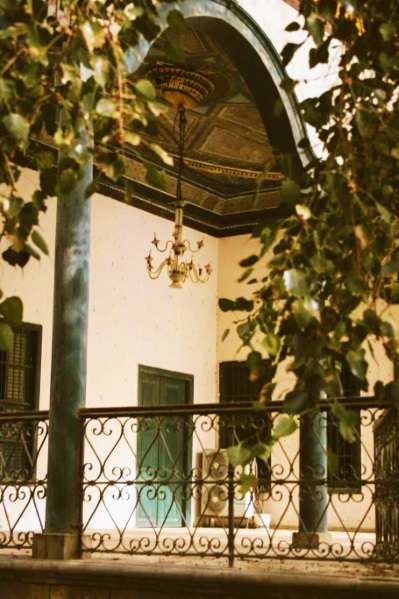 独居排屋连遇怪事？ 女子住6天后惊恐逃离 | 精选 | 即时 | 国内 | 2025-05-23 – 光明日报